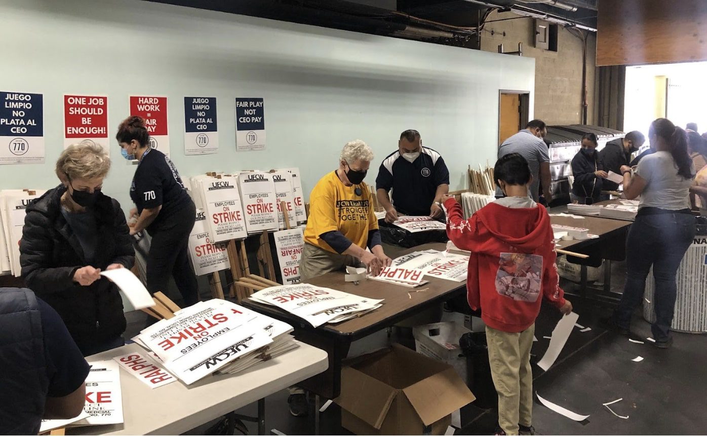 Southern California grocery workers win major gains after strike vote ...