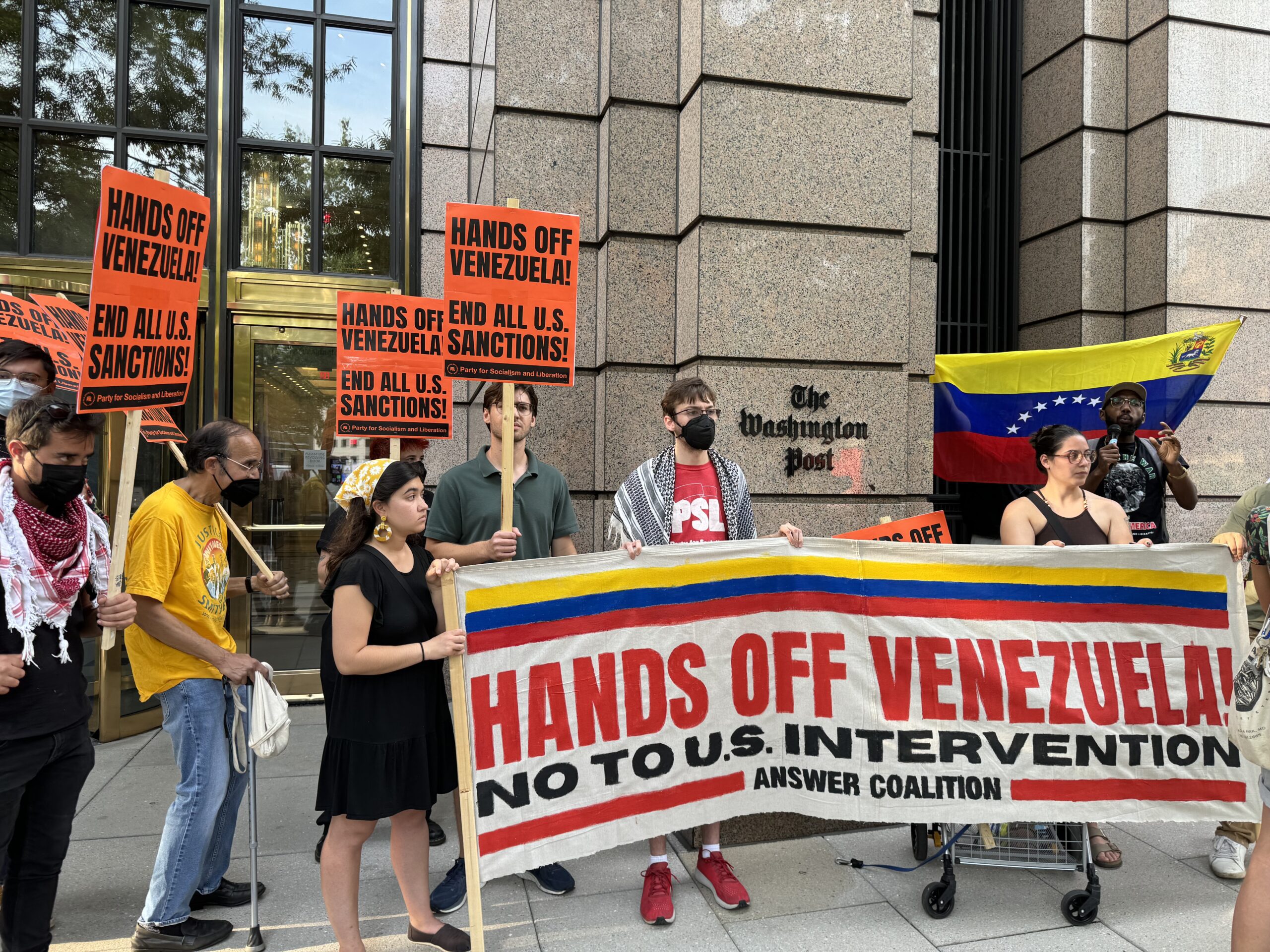 3 mentiras que nos están diciendo sobre Venezuela – Liberation News